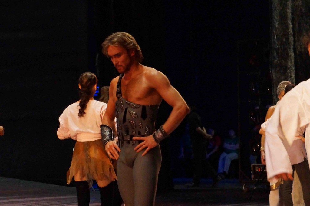 The Bolshoi Ballet | Globe Dancer